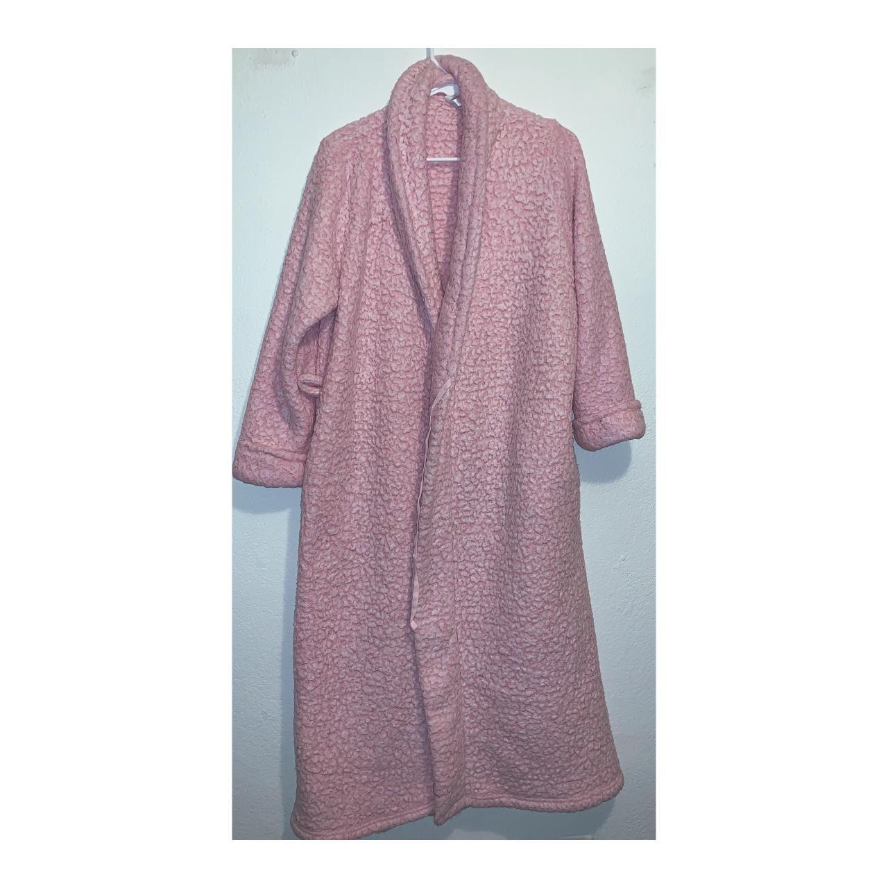 Member's "Mark Sherpa” Wrap Robe -Never Used -It... - Depop