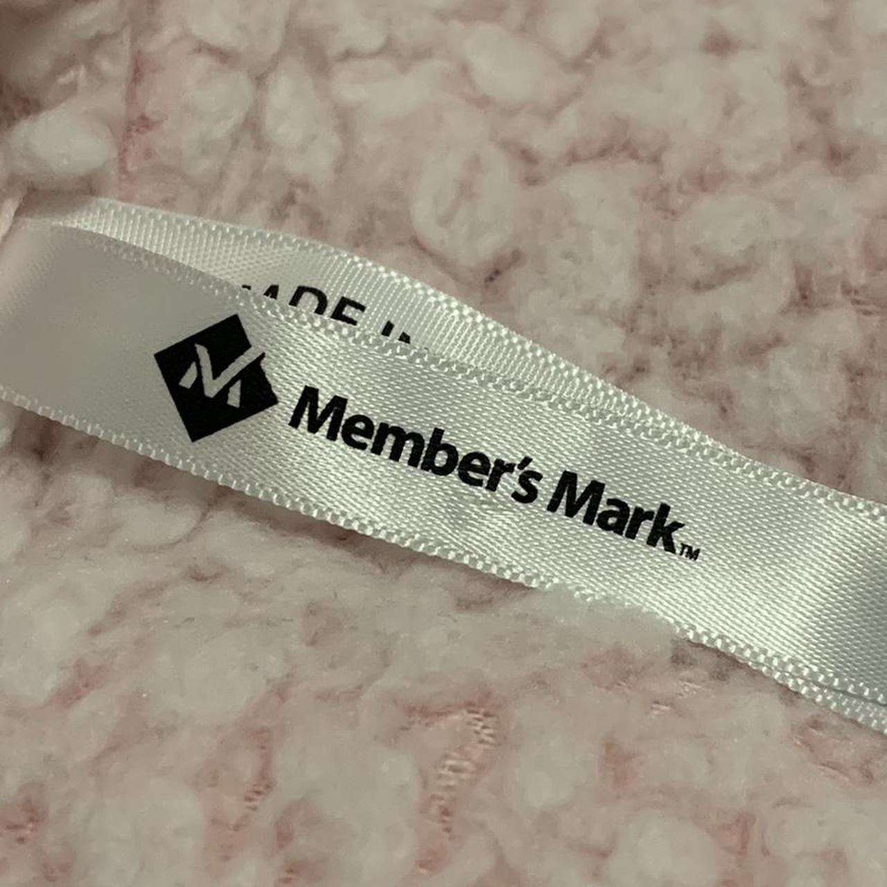 Member's "Mark Sherpa” Wrap Robe -Never Used -It... - Depop