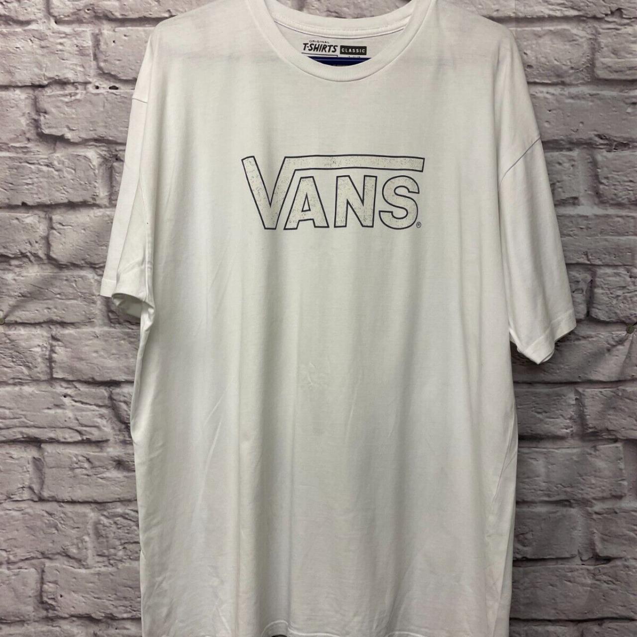 VANS Classic T-Shirt Size XL,Colour White ... - Depop