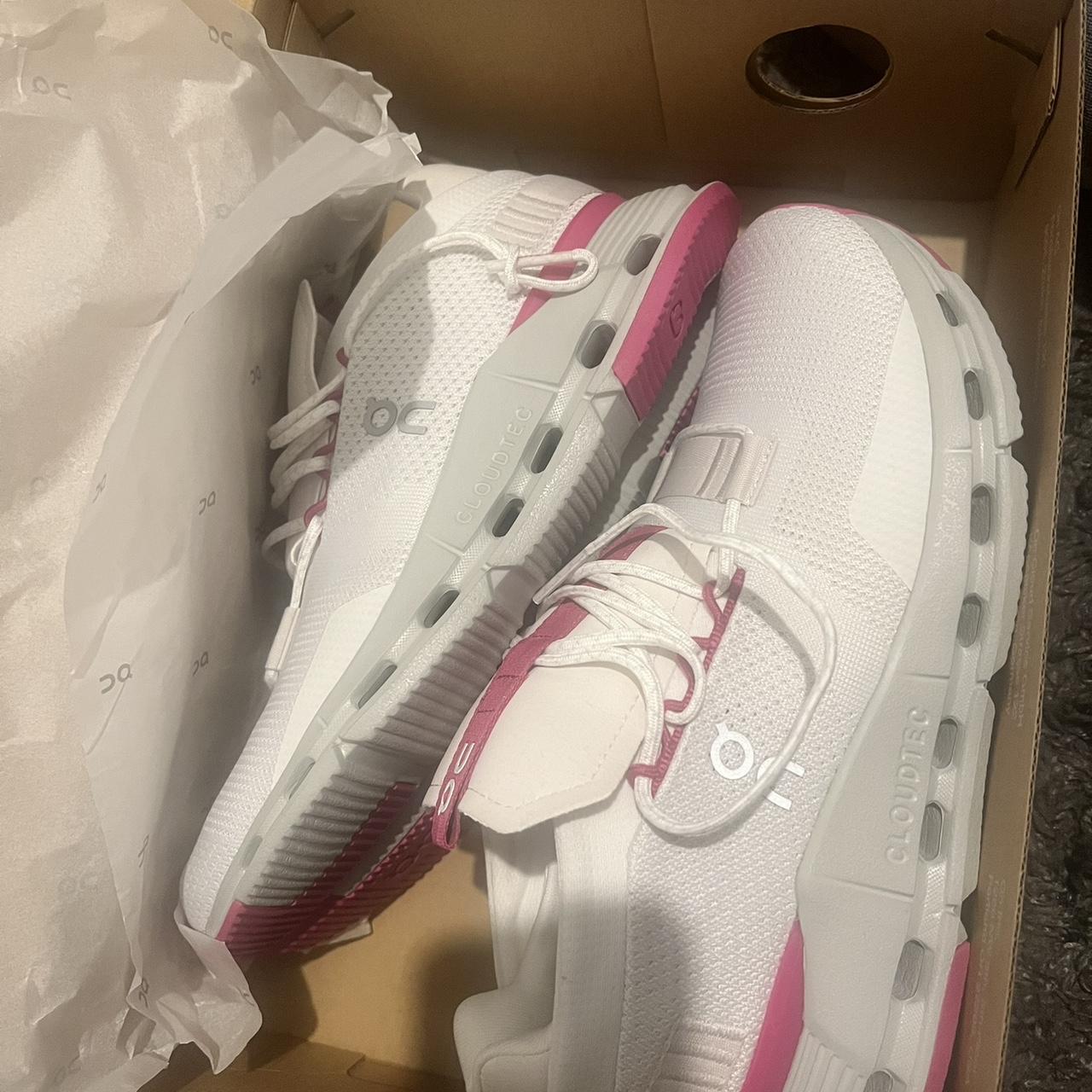 On running cloudnova white & pink Brand new Uk... - Depop