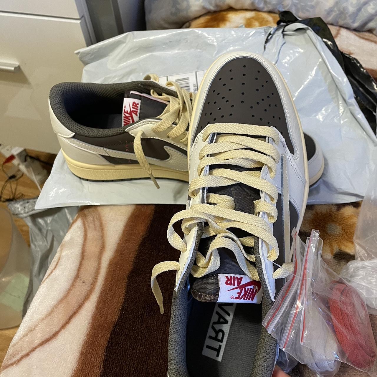 Travis scott reverse mocha repa no box - Depop