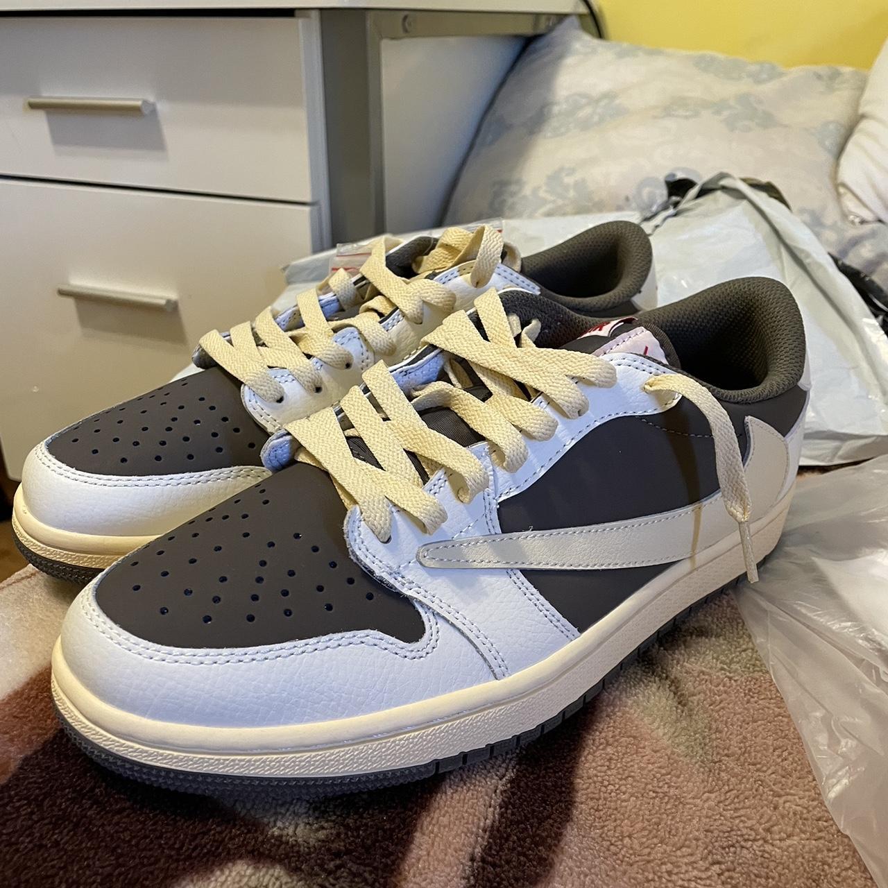 Travis scott reverse mocha repa no box - Depop