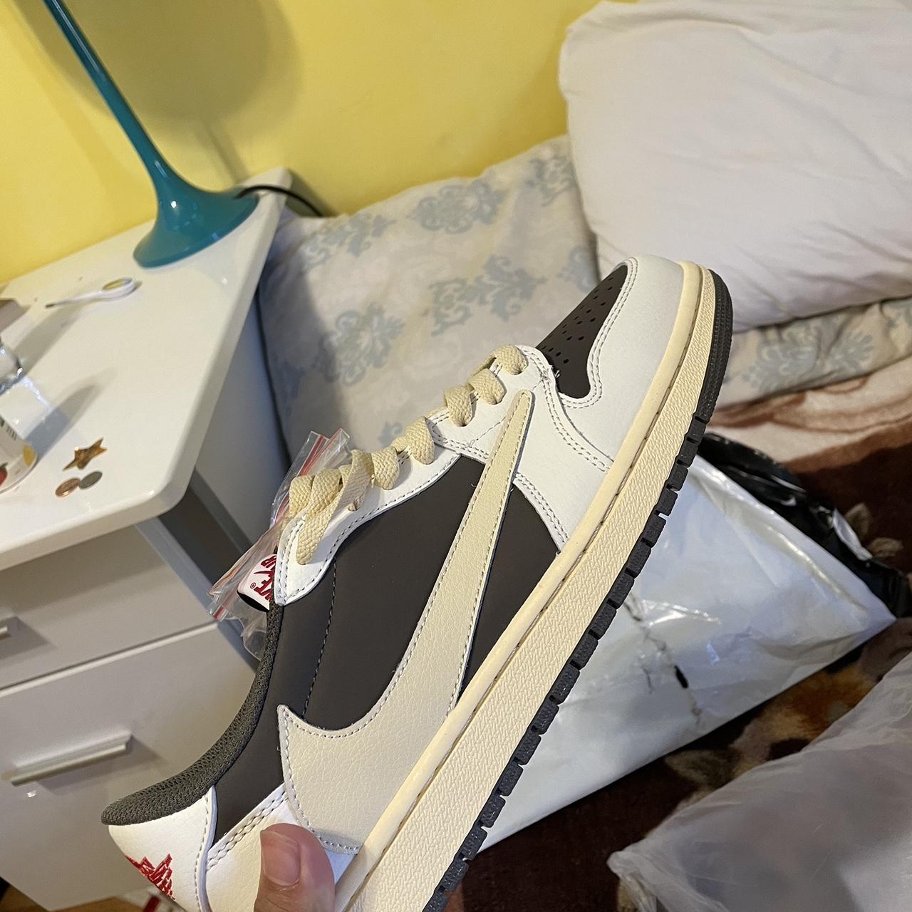 Travis scott reverse mocha repa no box - Depop