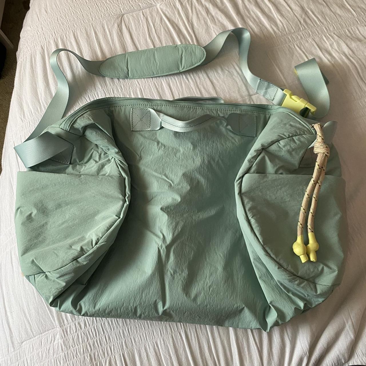 Target duffle bag - Depop