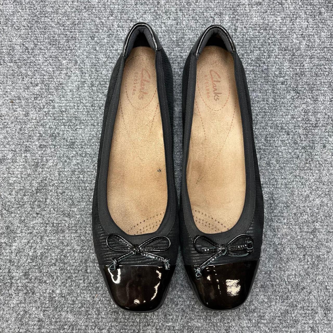 CLARKS Womens Ballet Flat Bow Shoe Black Size 9.5... - Depop