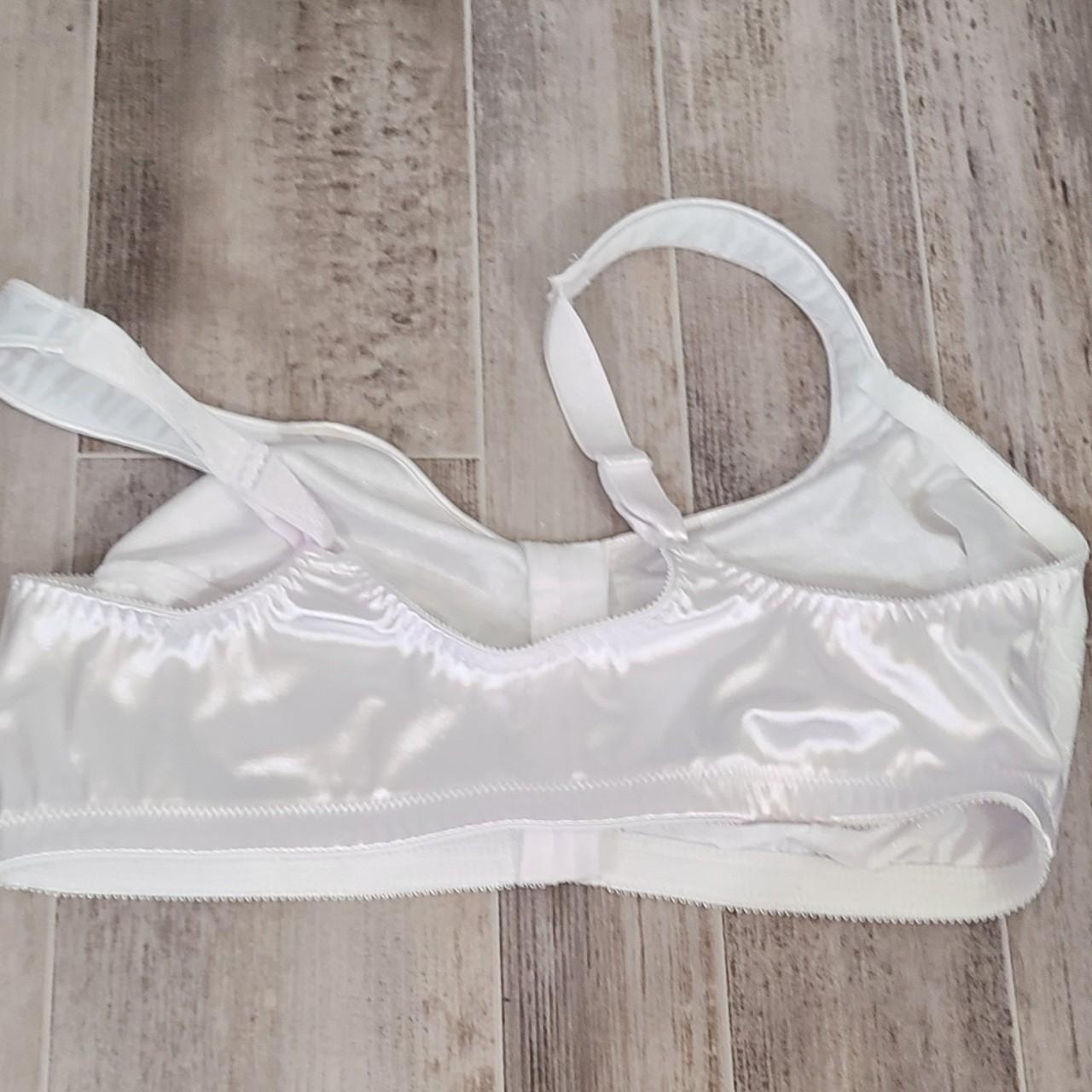 Playtex wireless white bra size 42DD in good... - Depop