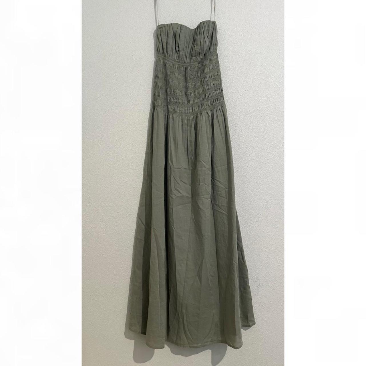 Abercrombie & Fitch Strapless Drop-Waist Smocked... - Depop