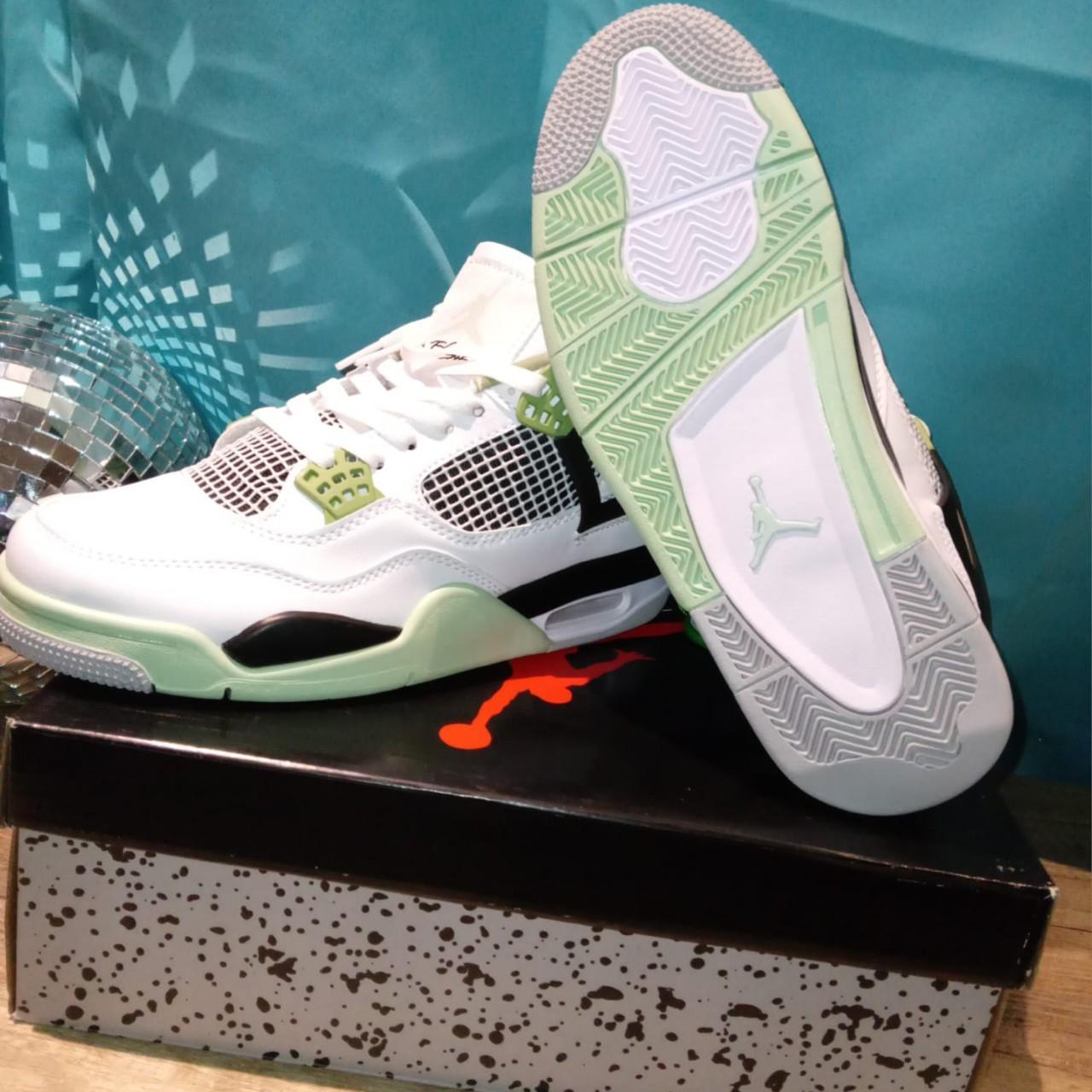 Jordan 4 Seafoam - Depop