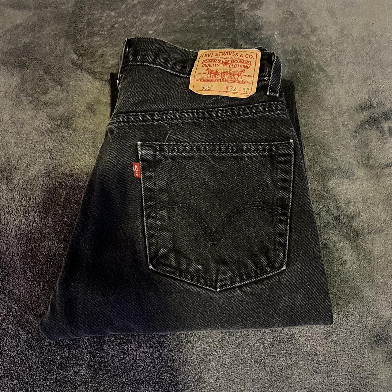 Levi’s pants black - Depop