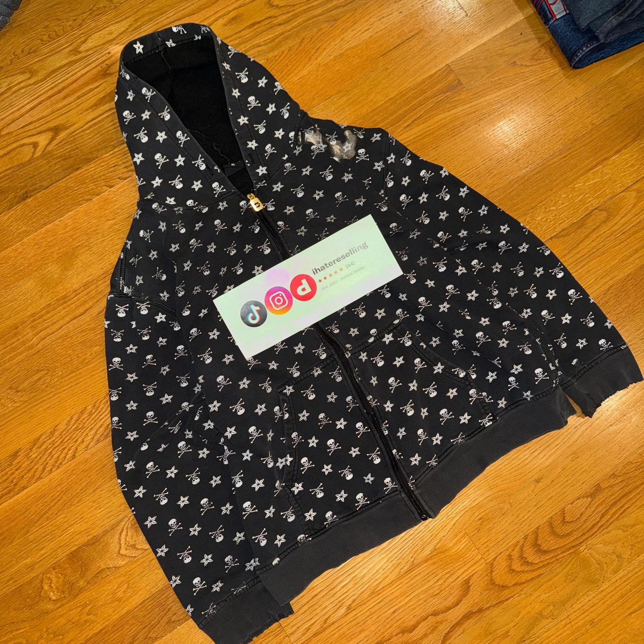 GRAIL Skull and Crossbone Southpole Style Vintage... | Depop