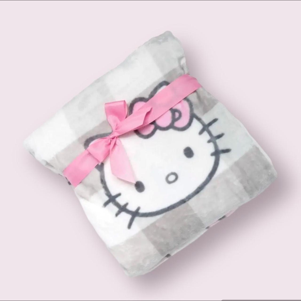 brand new checkered hello kitty throw blanket... - Depop