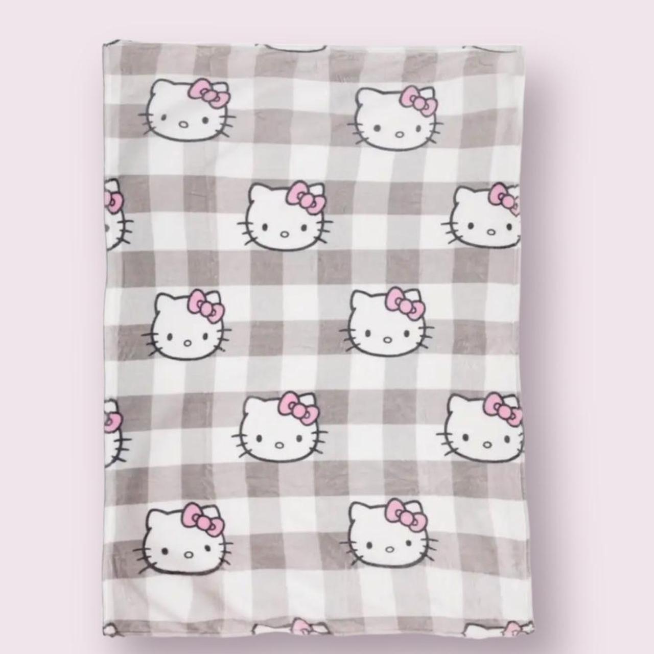 brand new checkered hello kitty throw blanket... - Depop