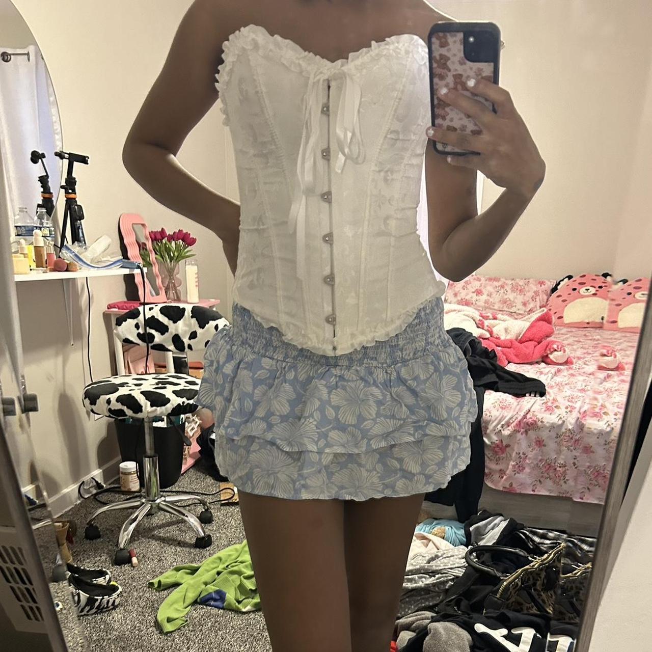 white lace corset fits size xs madison beer... - Depop