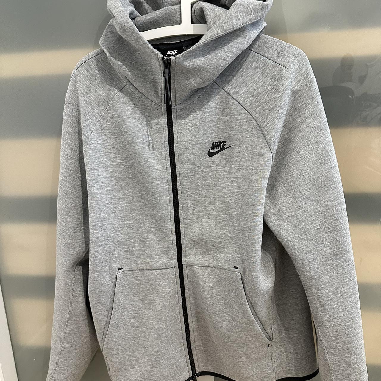 Nike tech fleece grey Old season In very good... - Depop
