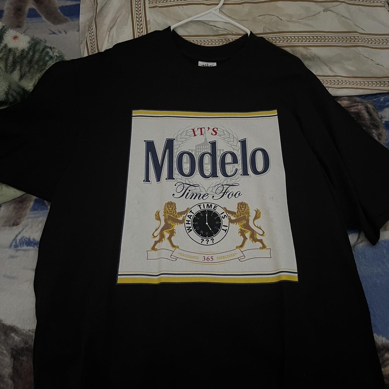Modelo shirt Size 2xl - Depop