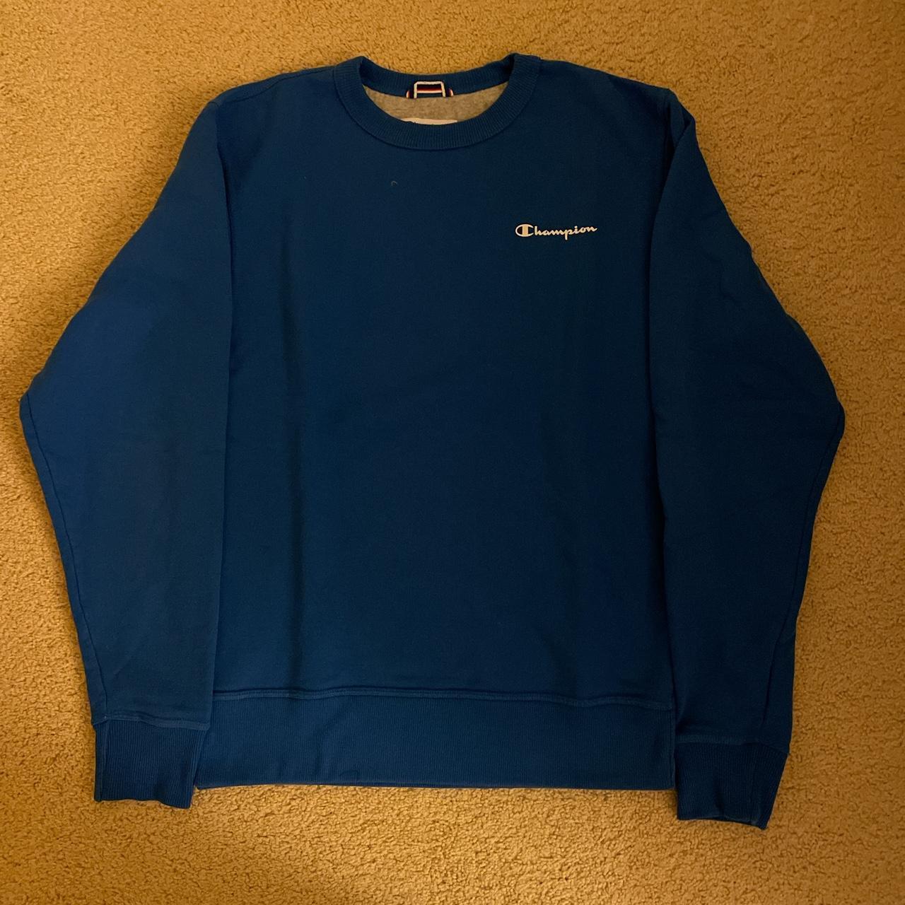 Champion sweater SIZE S #champion #sweatee - Depop