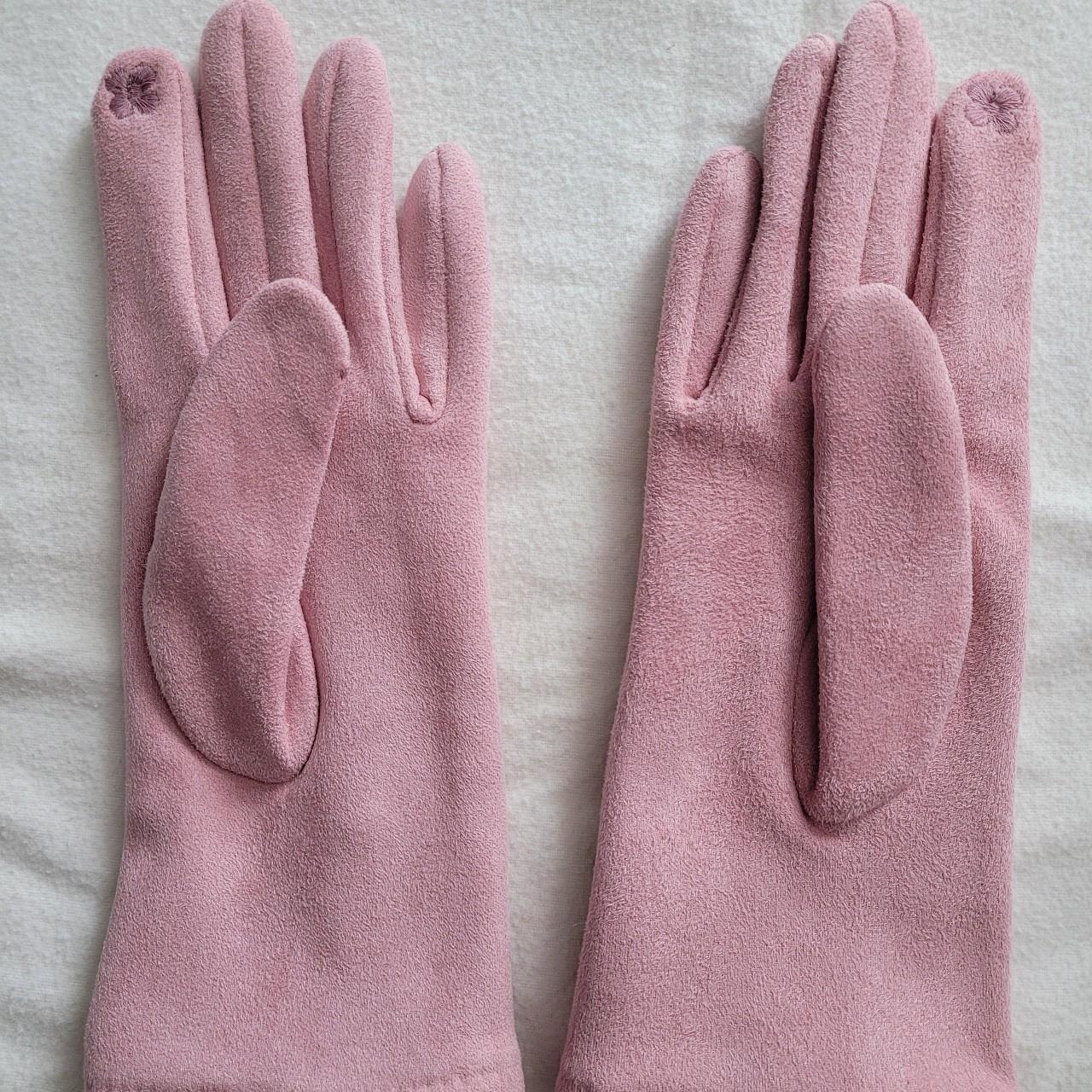Light pink Adrienne Vittadini gloves. These gloves... - Depop