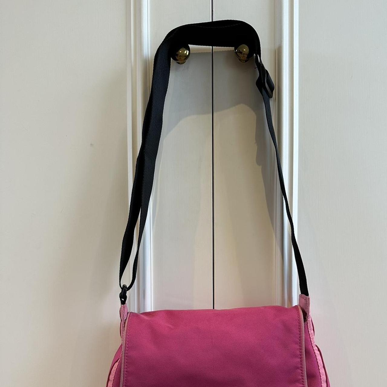 crumpler maurice in PINK !!! crossbody messenger... - Depop