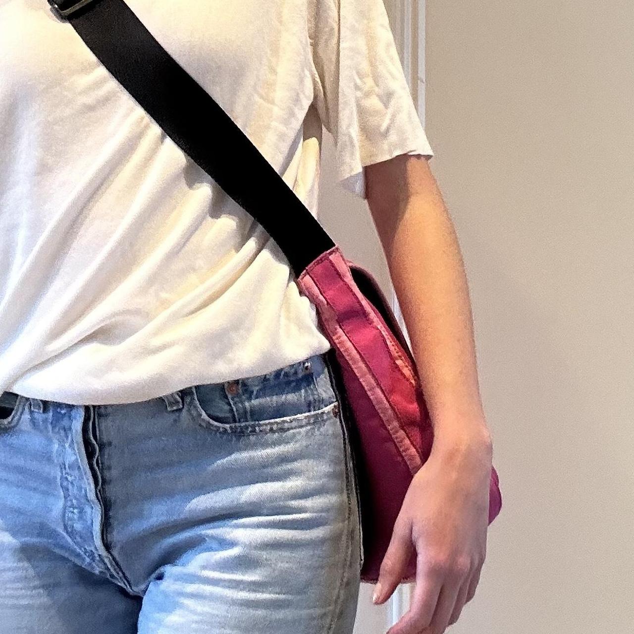 crumpler maurice in PINK !!! crossbody messenger... - Depop