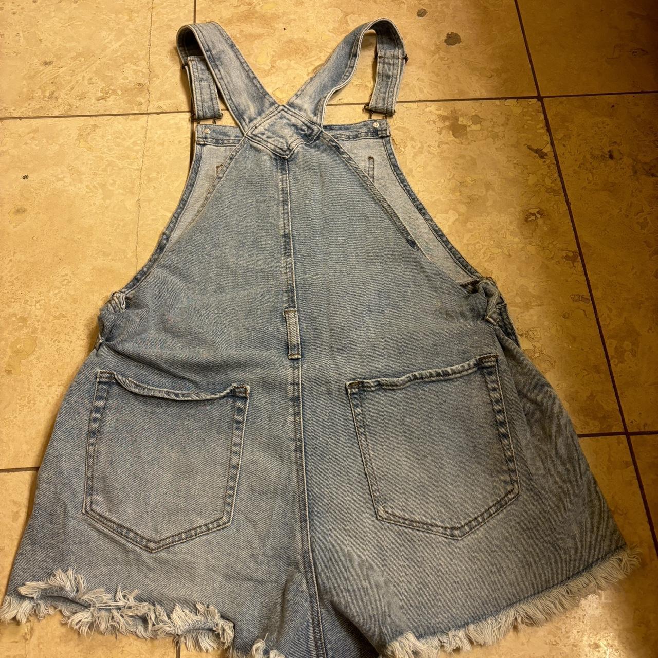 target XL overall shorts - Depop