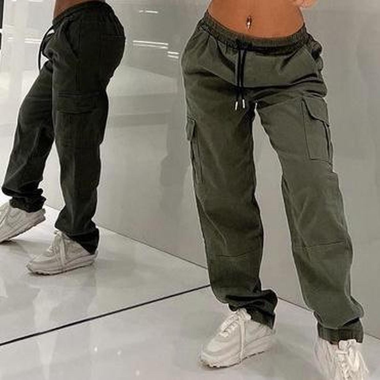 Boohooman- straight leg cargo trousers khaki - size M - Depop