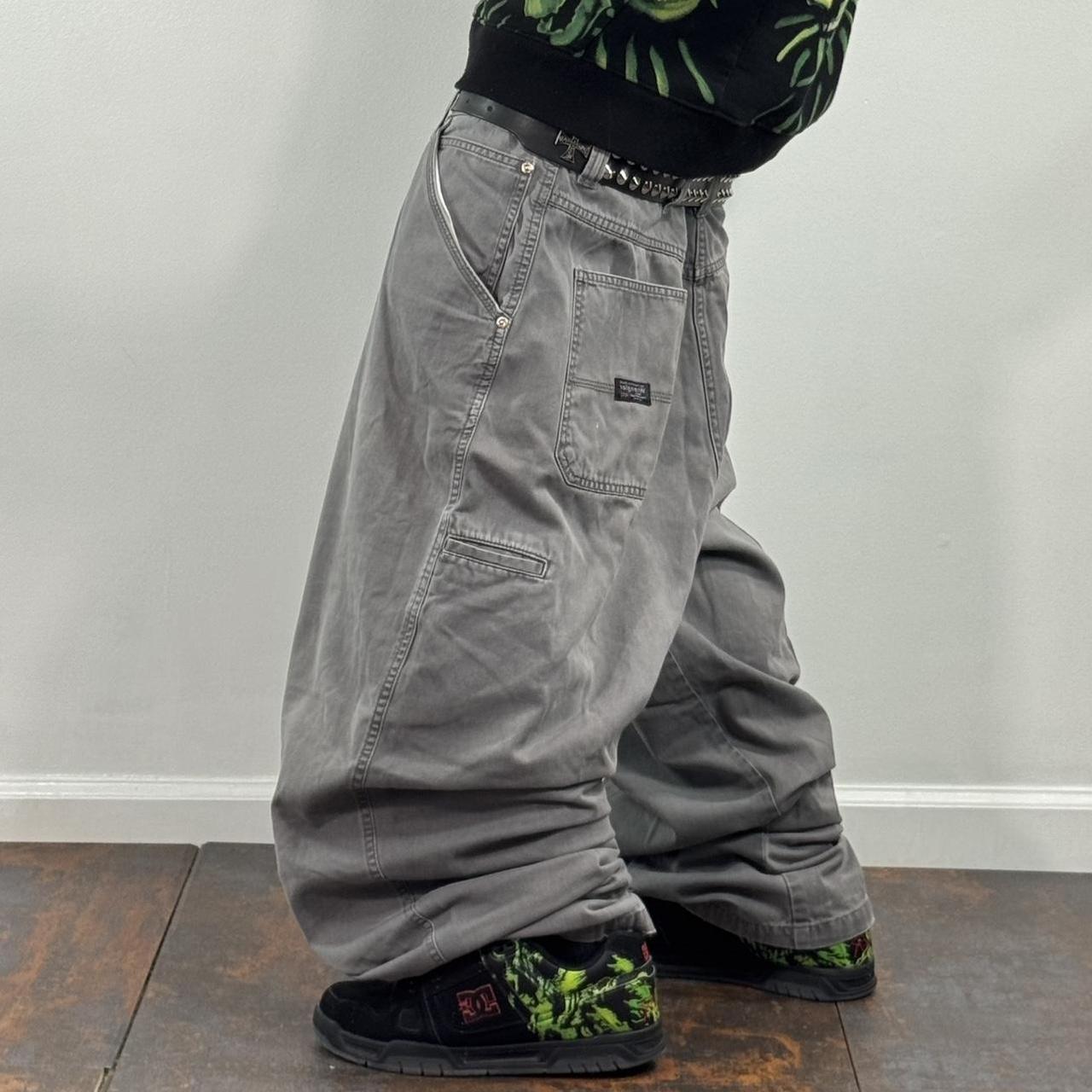 Y2K 2000s BAGGY JEANS 🩶🩶 Measures 42 waist x 30... | Depop