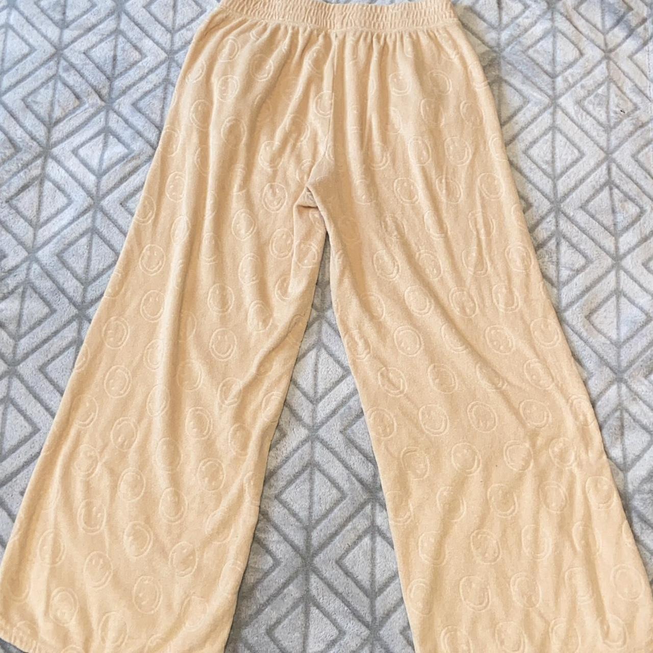 Women’s Medium Smiley face Pants - Depop