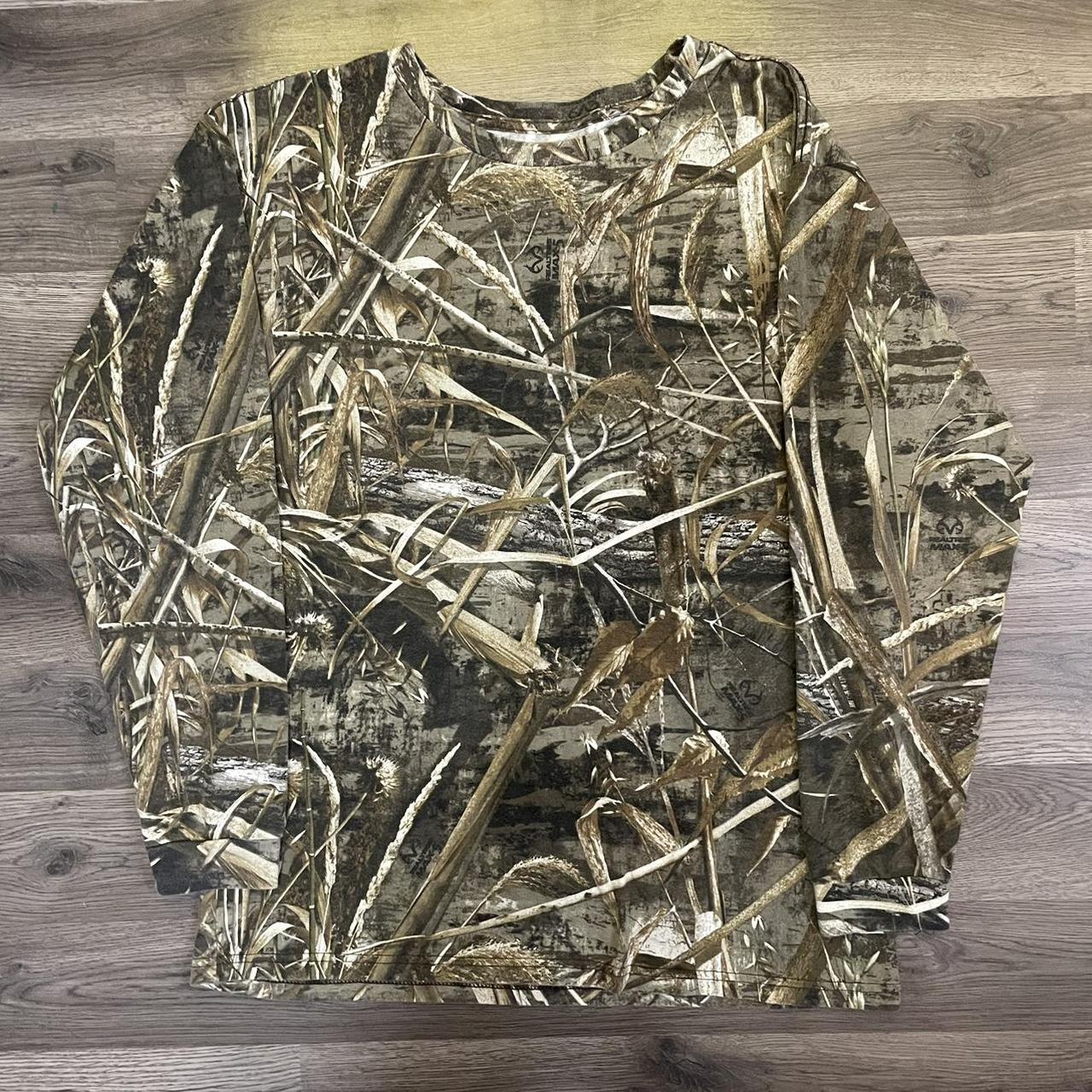 Realtree Long Sleeve Size large Excellent... - Depop