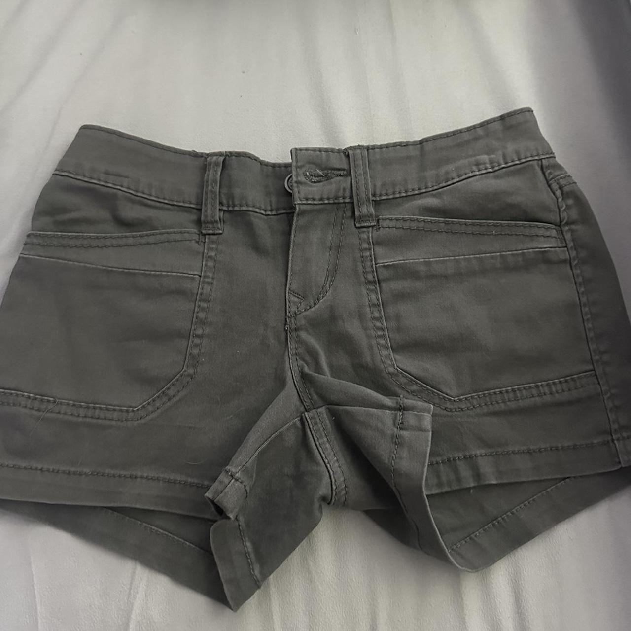 gray cargo mini shorts size 0 - Depop