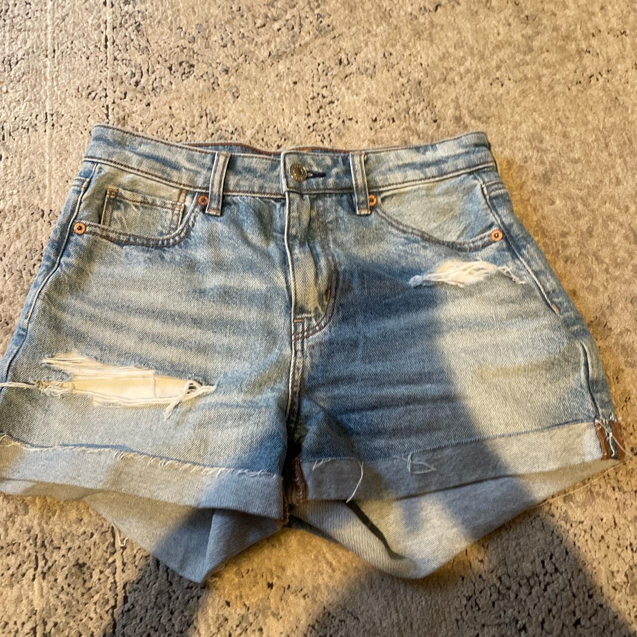 american eagle strigid mom short #americaneagle... - Depop