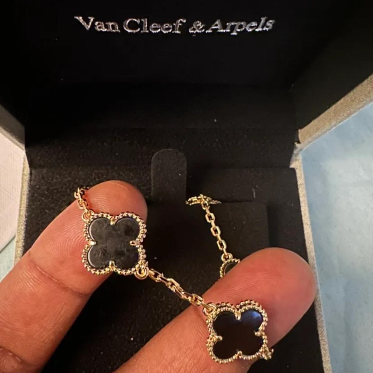 5 motif "van cleef" inspired Gold Onyx alhambra... - Depop