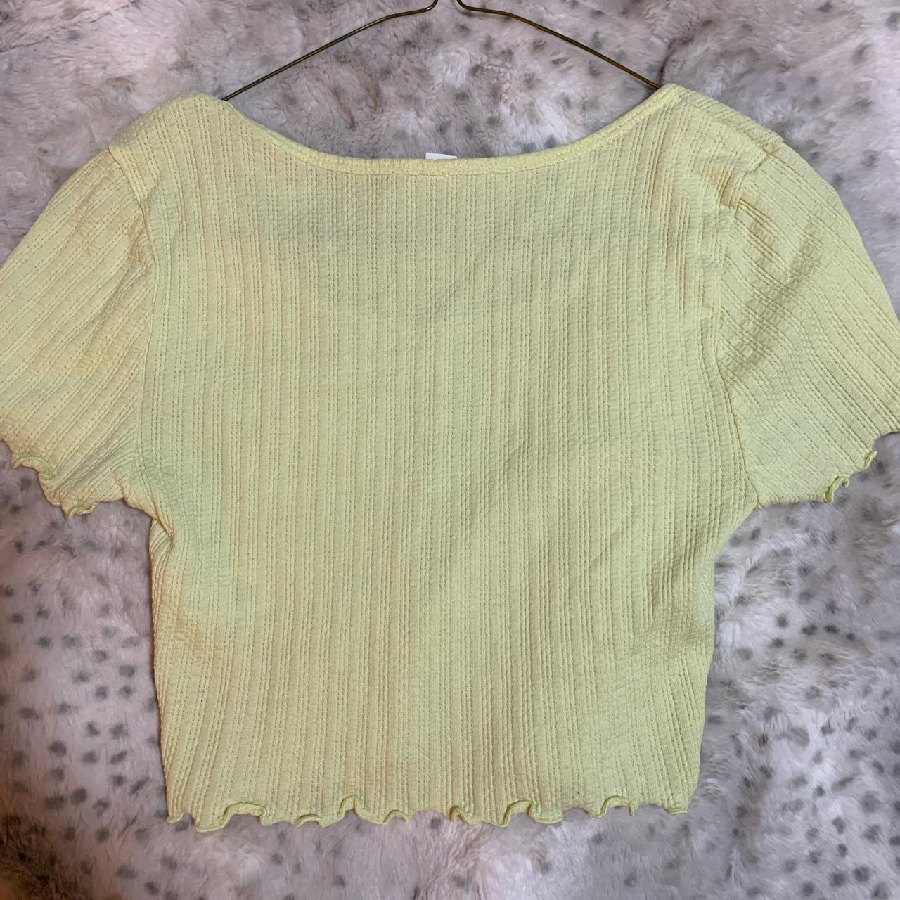 Cute small crop top , very nice and soft material... - Depop