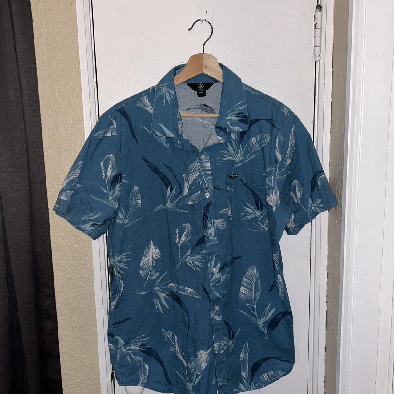 Volcom Hawaiian Button Up Shirt perfect for parties... - Depop