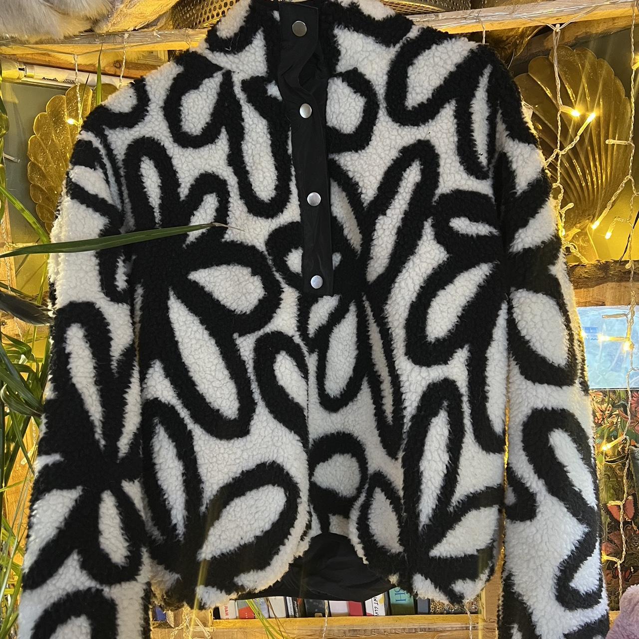 Black and white bold pattern fleece cropped jacket,... - Depop