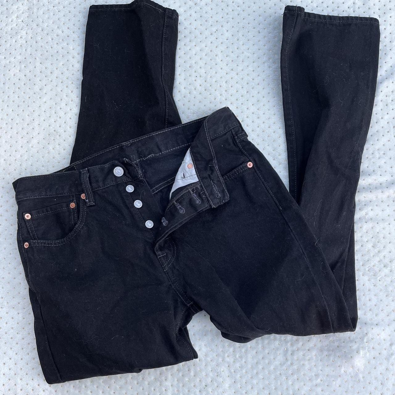 levis high waisted button up jeans 32x32 - Depop