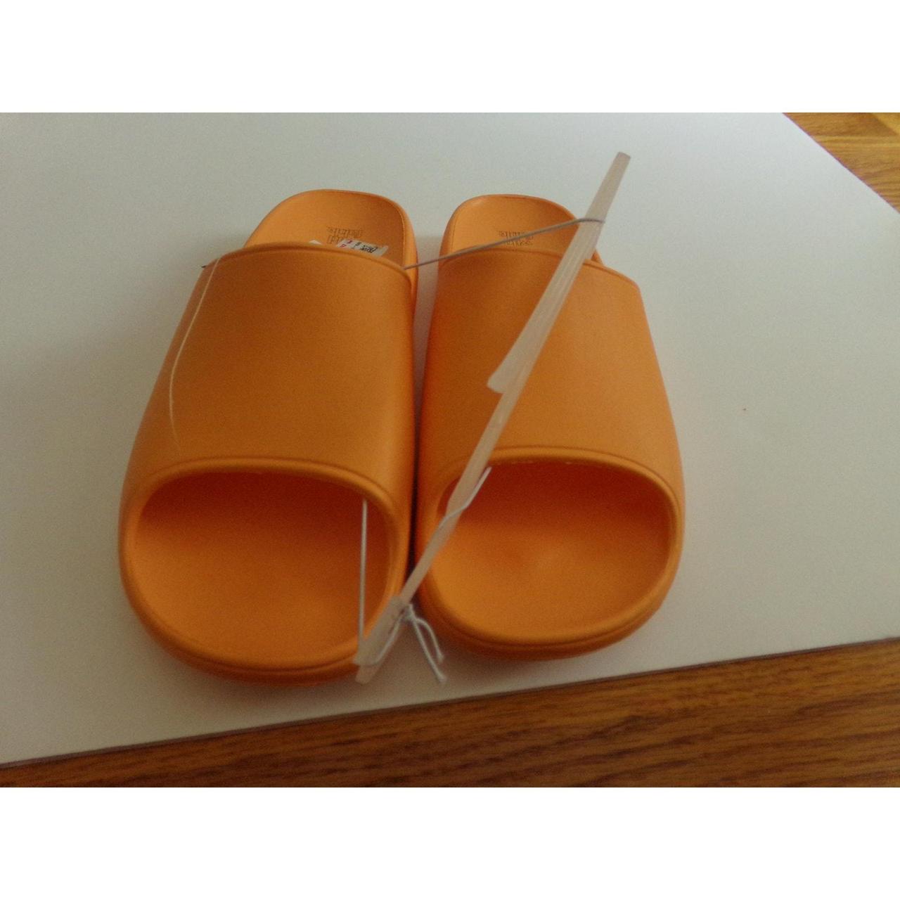 Wild Fable orange slides size 8 New With Tags - Depop