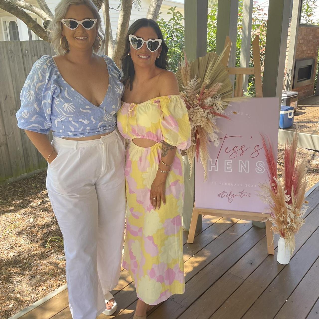 Sabo skirt midi dress size M - Depop