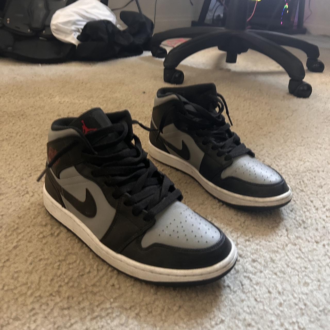 Jordan 1 shadow red mids Used Pretty good... - Depop