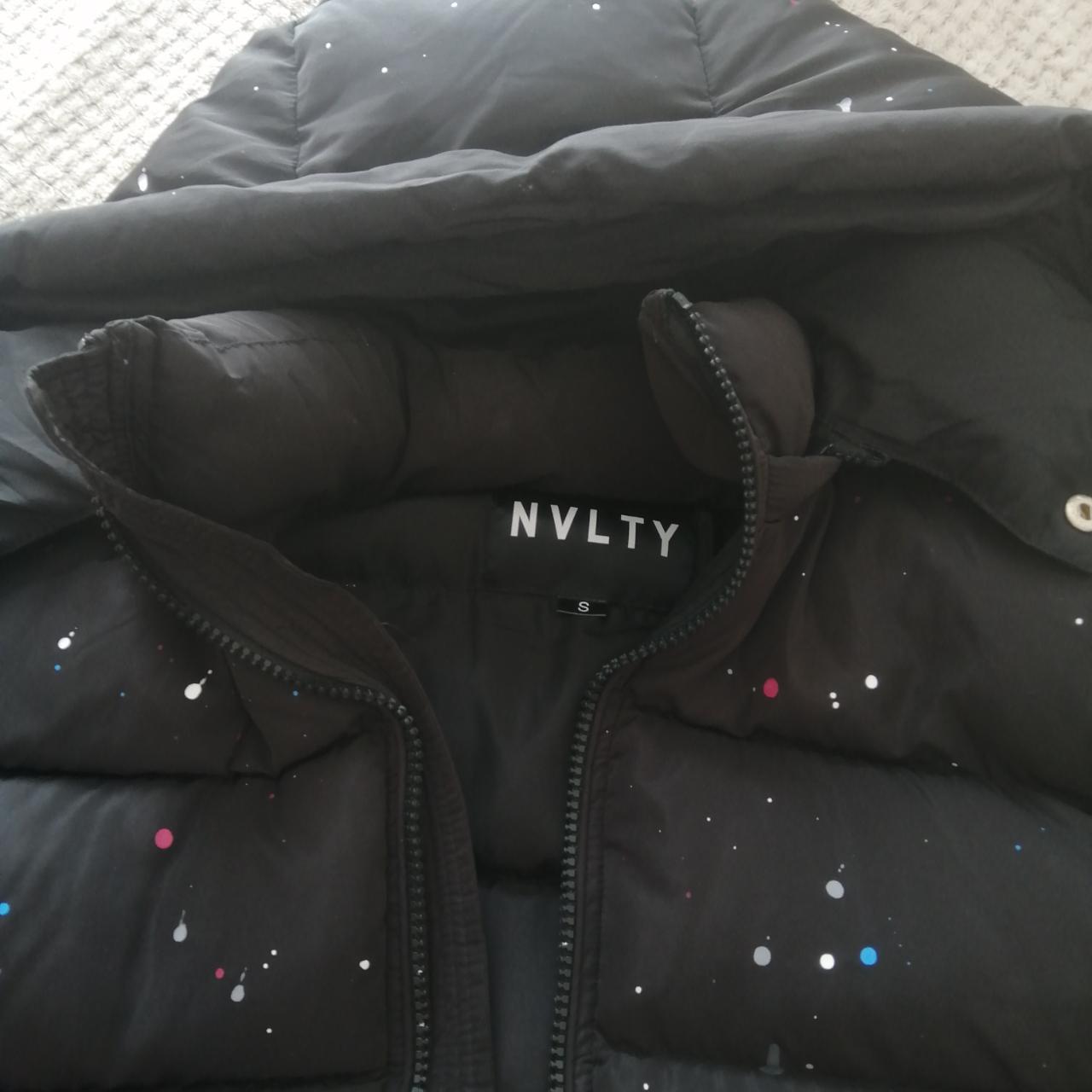 NVLTY puffer jacket perfect condition - Depop