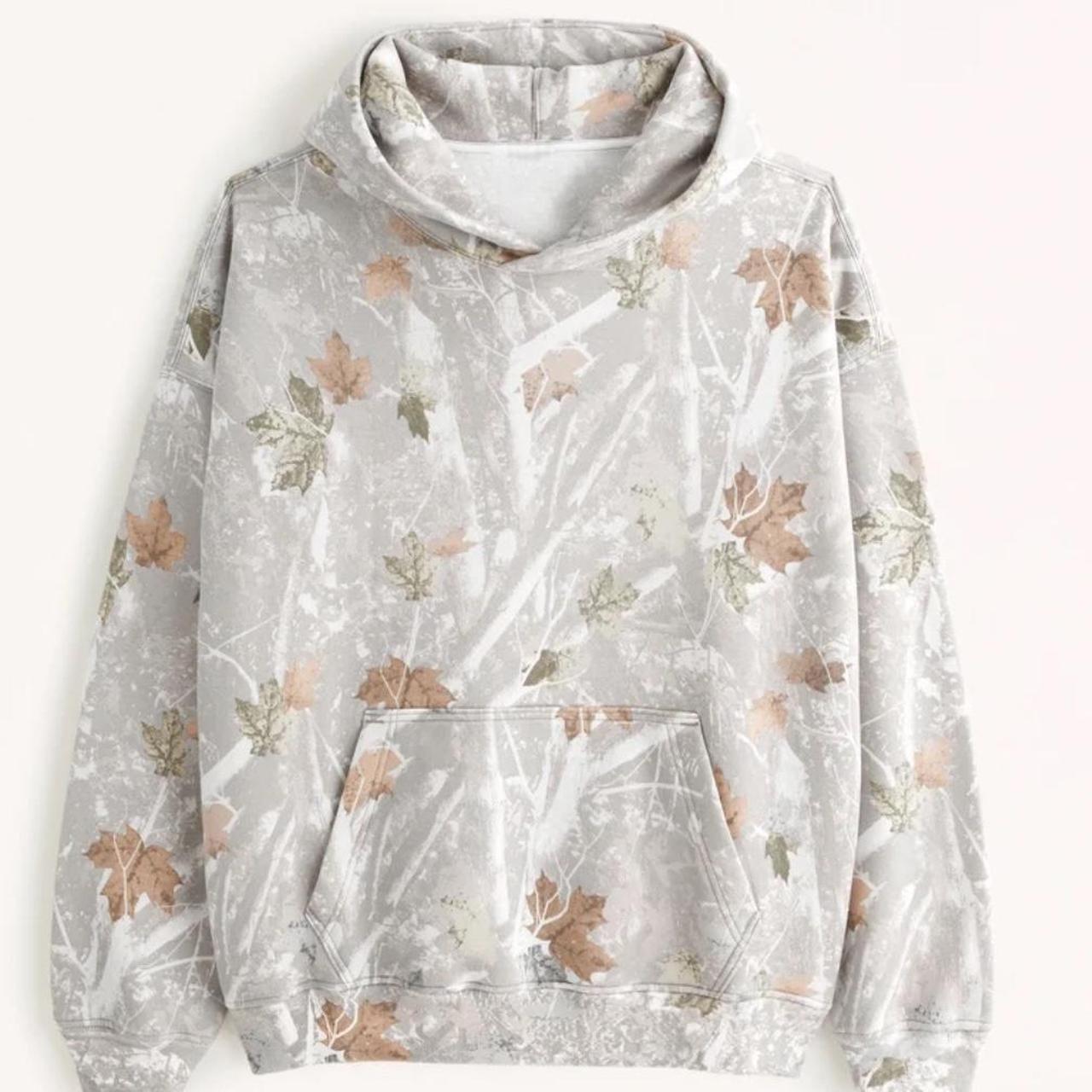 Garizi camo hoodie size M - Depop