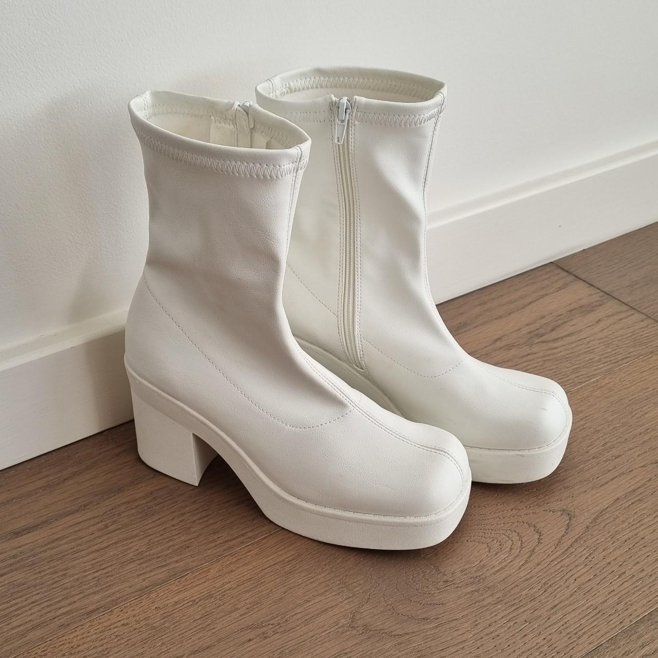 Wildfire MIMIC white boots - AU 8 (converts to UK... - Depop