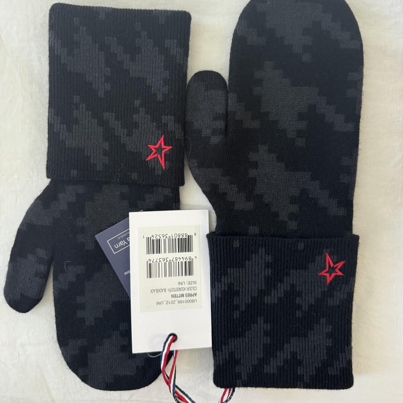 Perfect Moment Houndstooth Après Mittens One size... | Depop