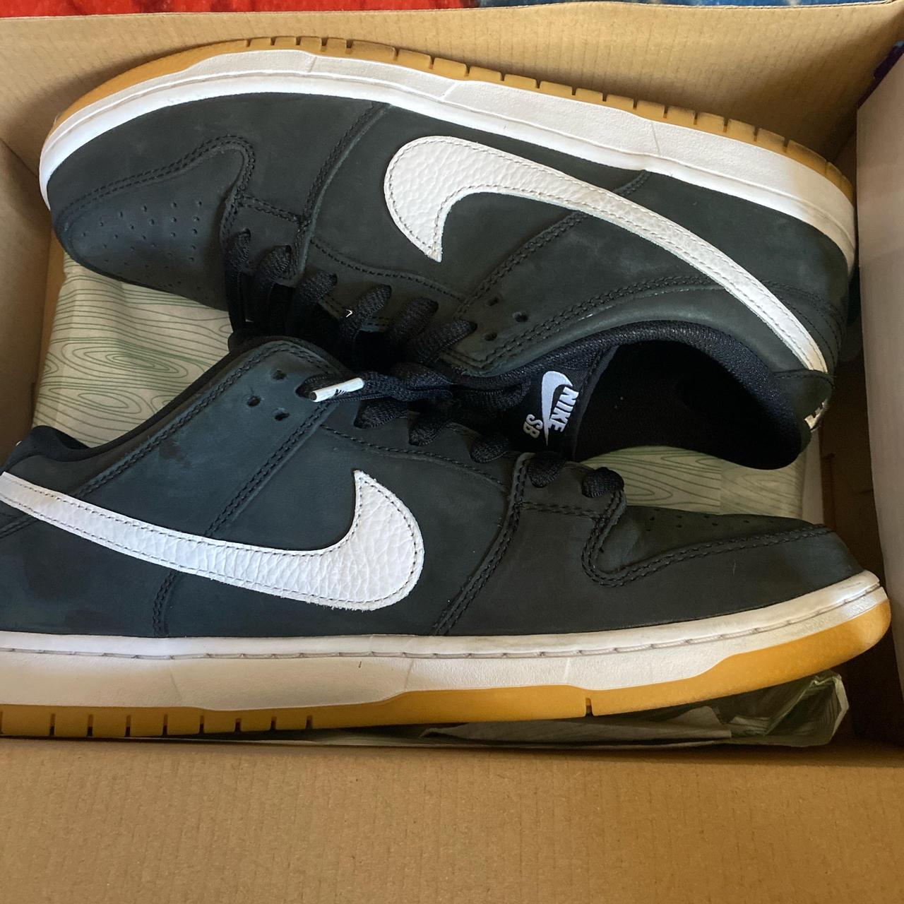 Black sb gum bottom dunks size 10.5 - Depop