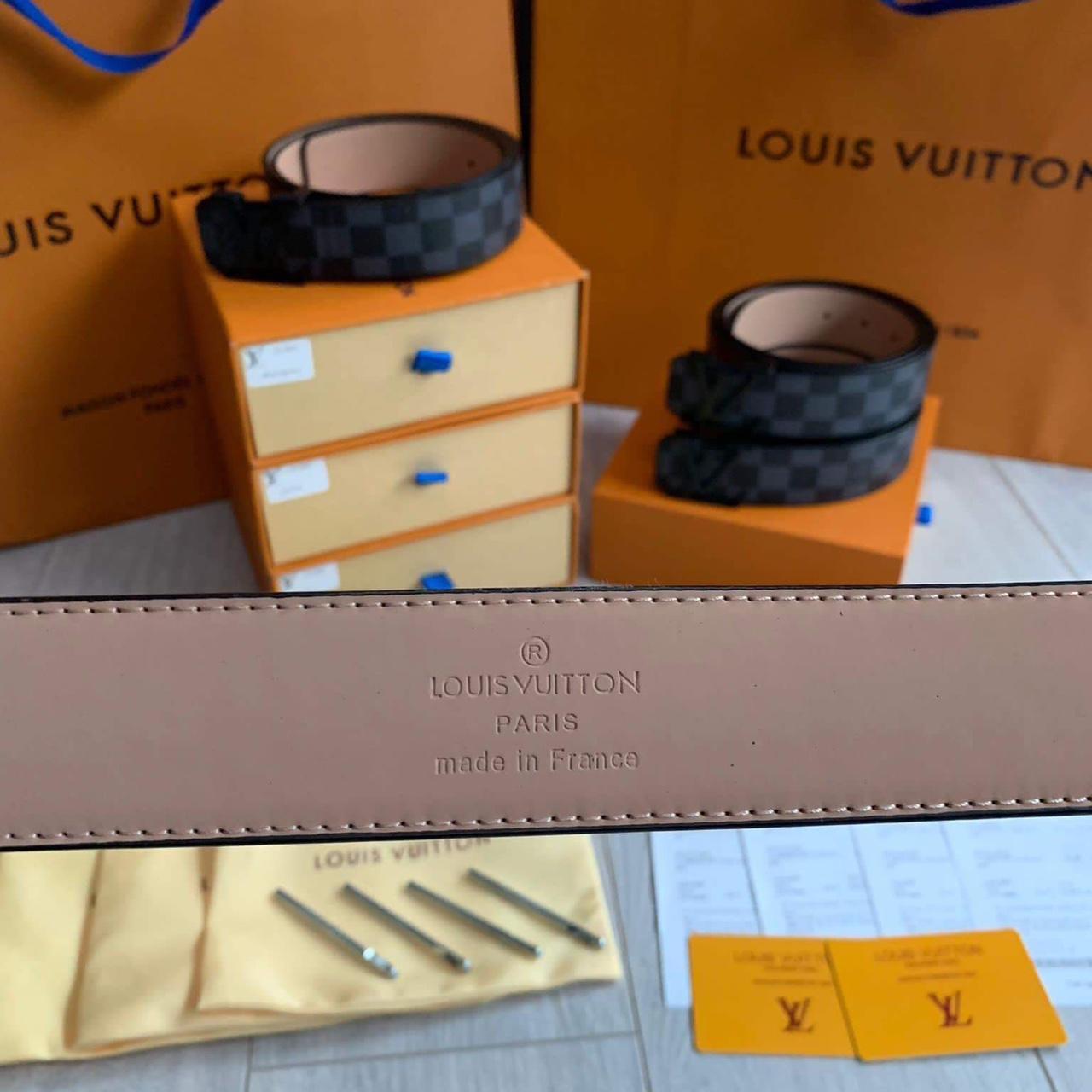 Lv belt - Depop
