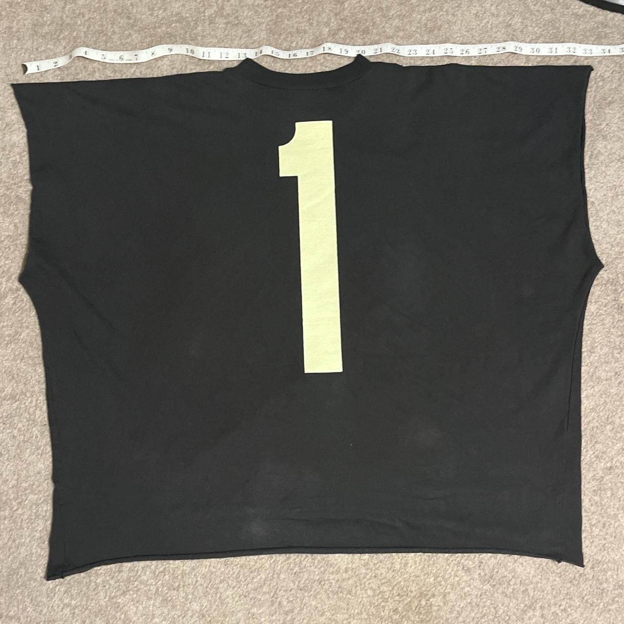 YEEZY ONE BOX TEE SHIRT SIZE 2 ⚠️SEND OFFERS⚠️ -worn... - Depop