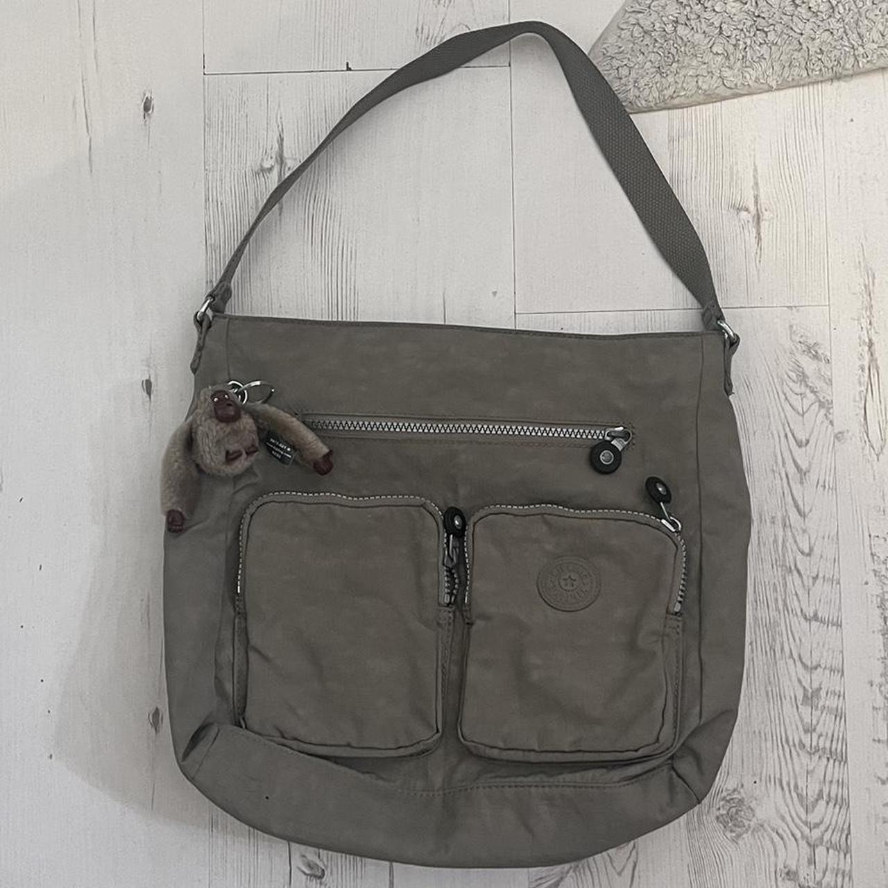 Kipling handbag 30cmx30cm Lots of pockets - Depop