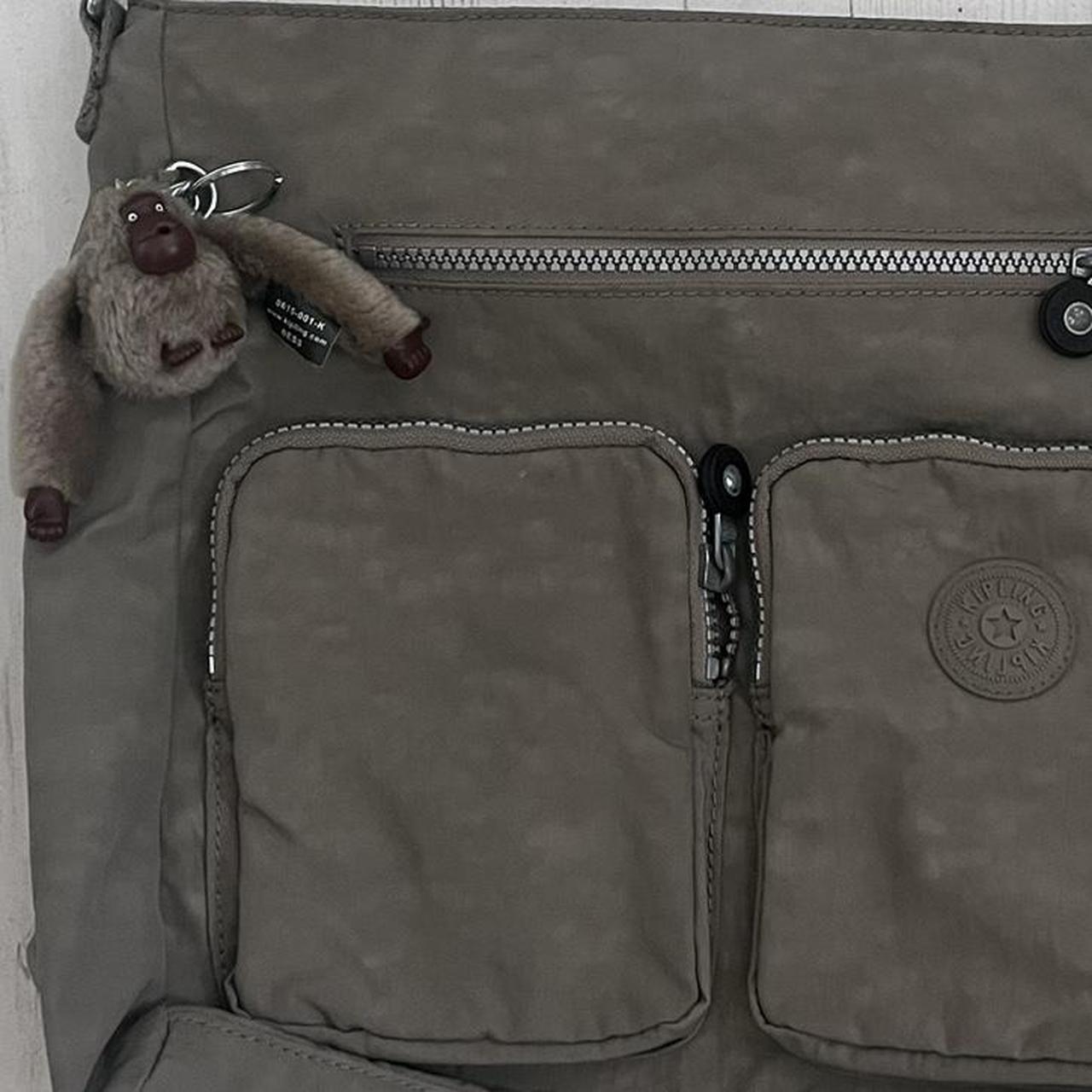 Kipling handbag 30cmx30cm Lots of pockets - Depop