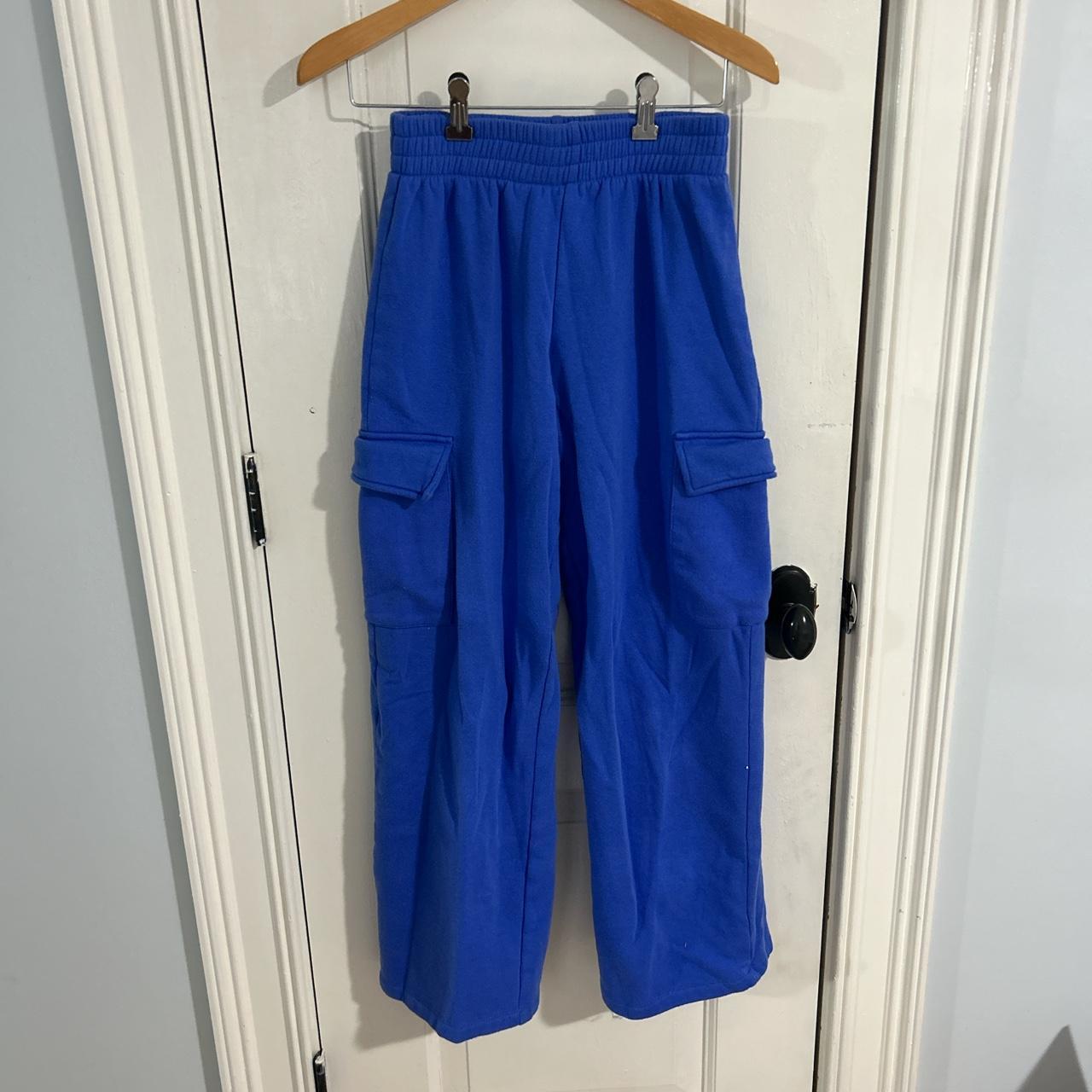 Target Cargo Sweatpants -slightly pilling - Depop