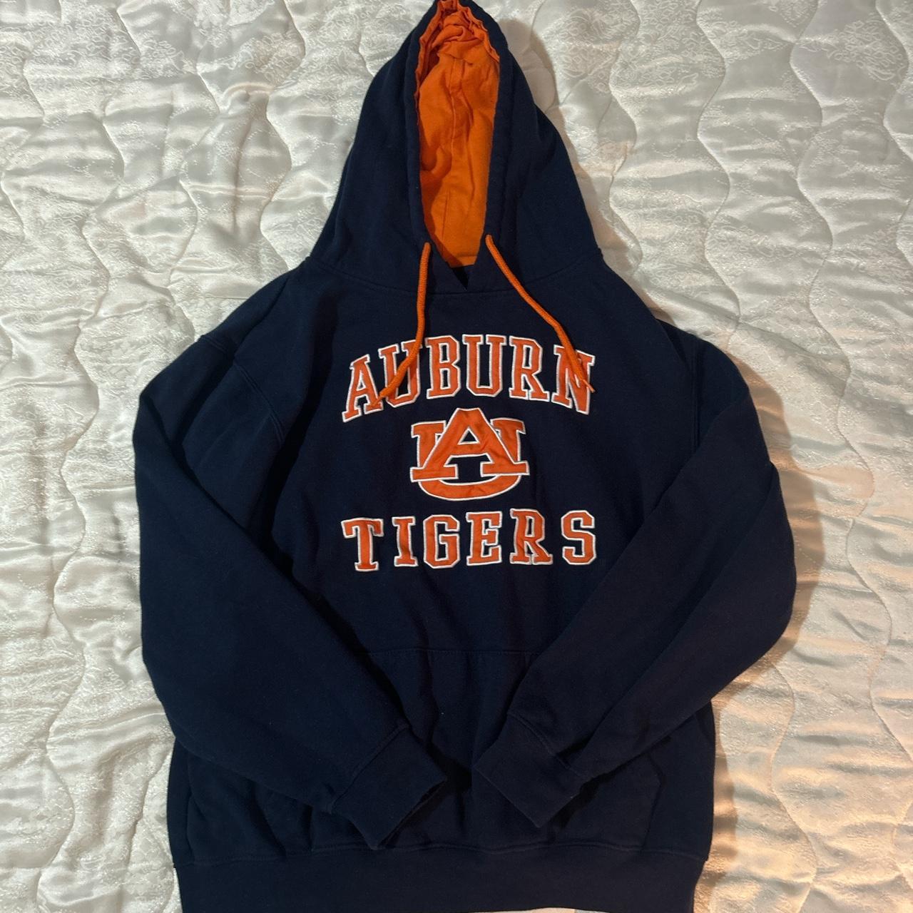 Colosseum Auburn sweatshirt - Depop