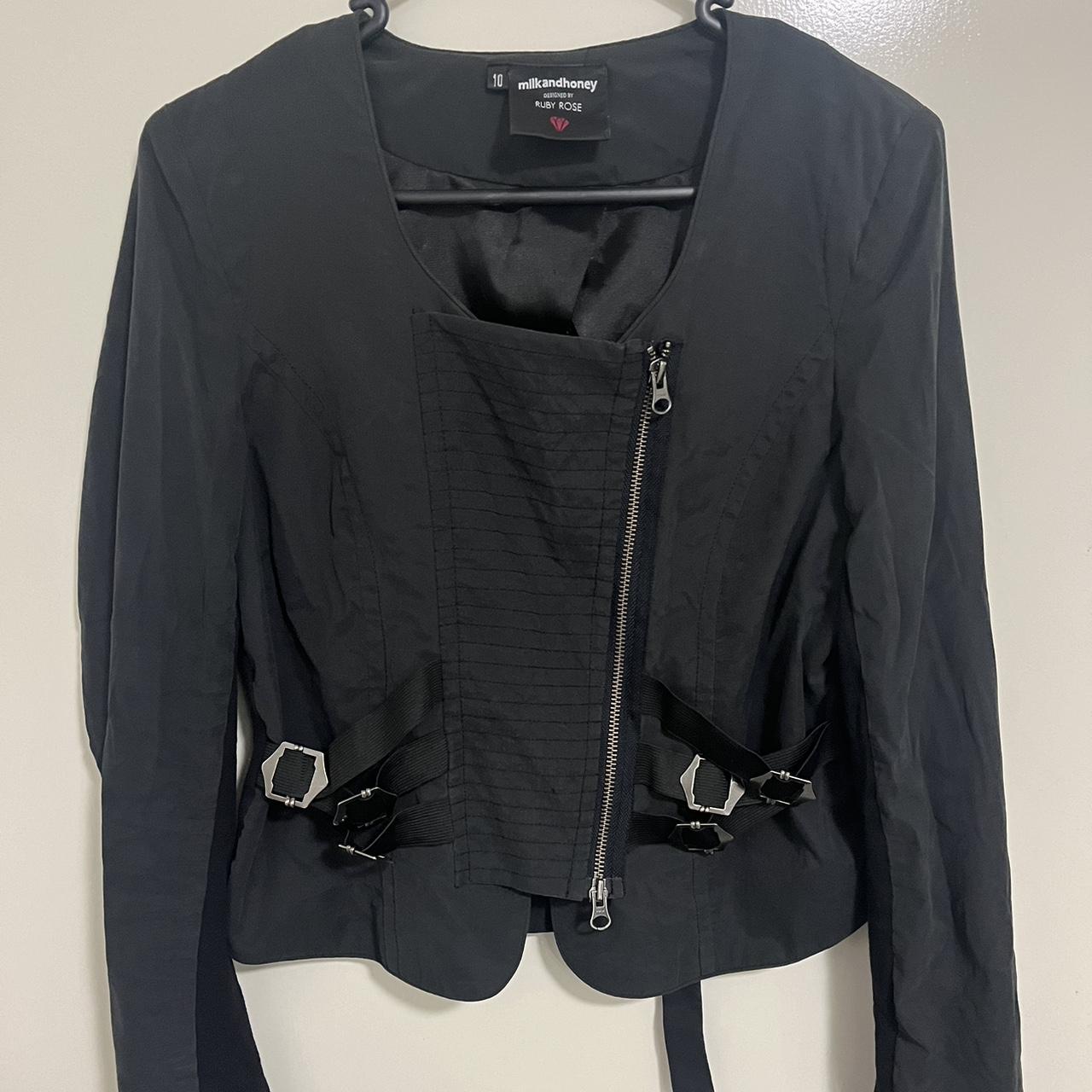 Milk and honey jacket size 10 (best fit size 8) - Depop